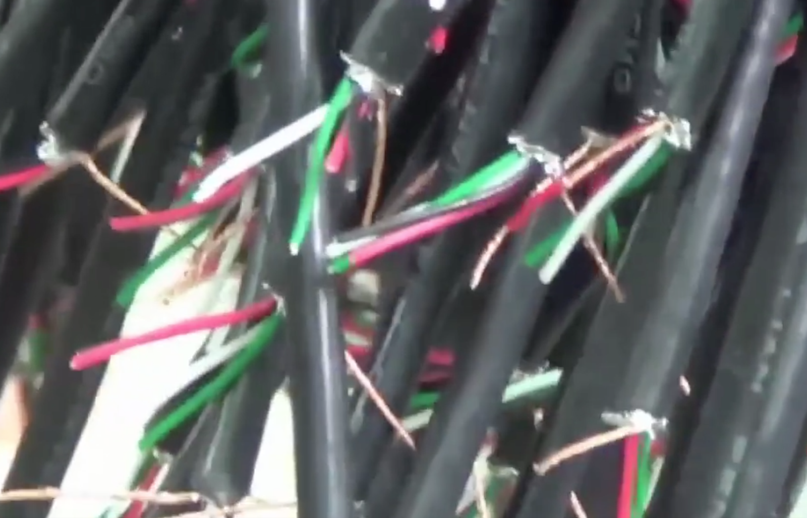 How to manufacture a charging cable? – Manufacturing process of usb ...